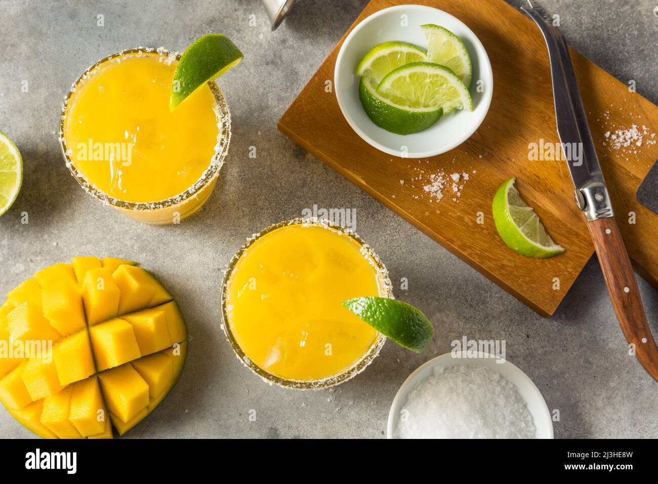 Frozen mango margaritas hi-res stock photography and images - Alamy