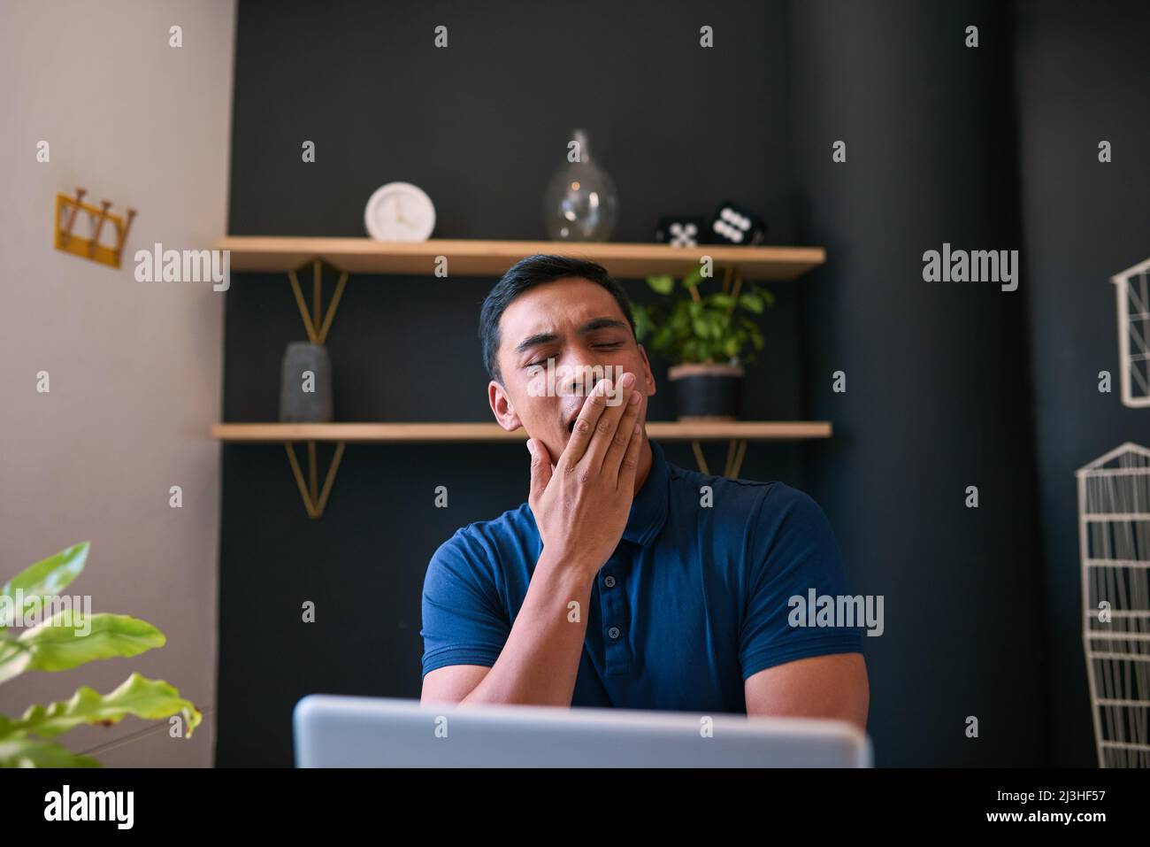 Hand over mouth hi-res stock photography and images - Alamy