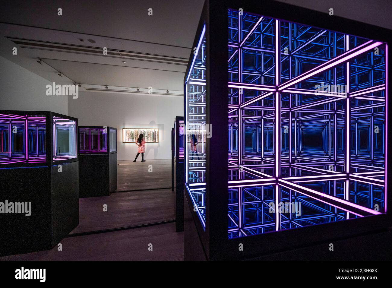 London, UK. 8th Apr, 2022. ‘Lightfield' - an array of twelve ...