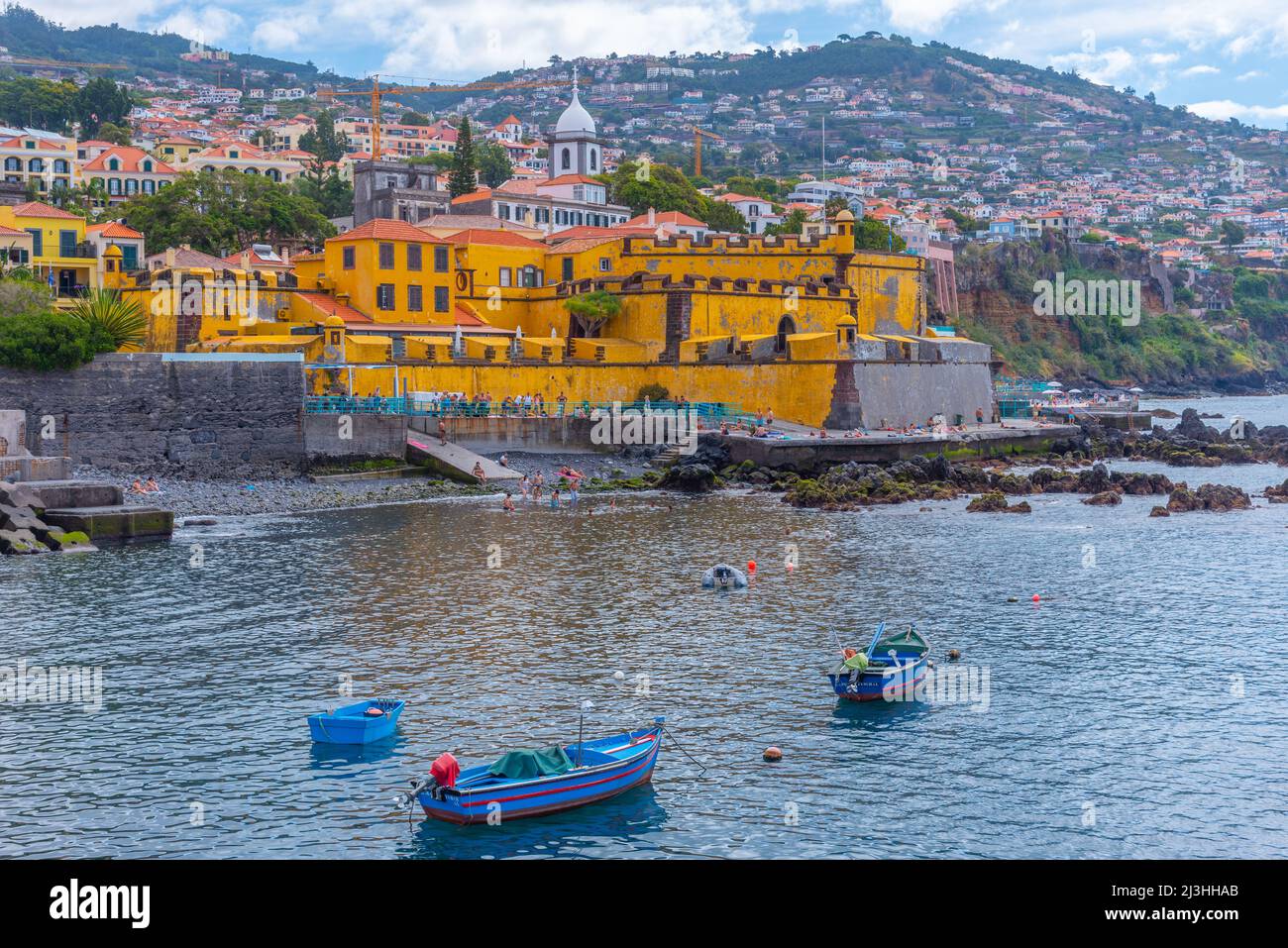 Bay of funchal fort hi-res stock photography and images - Alamy