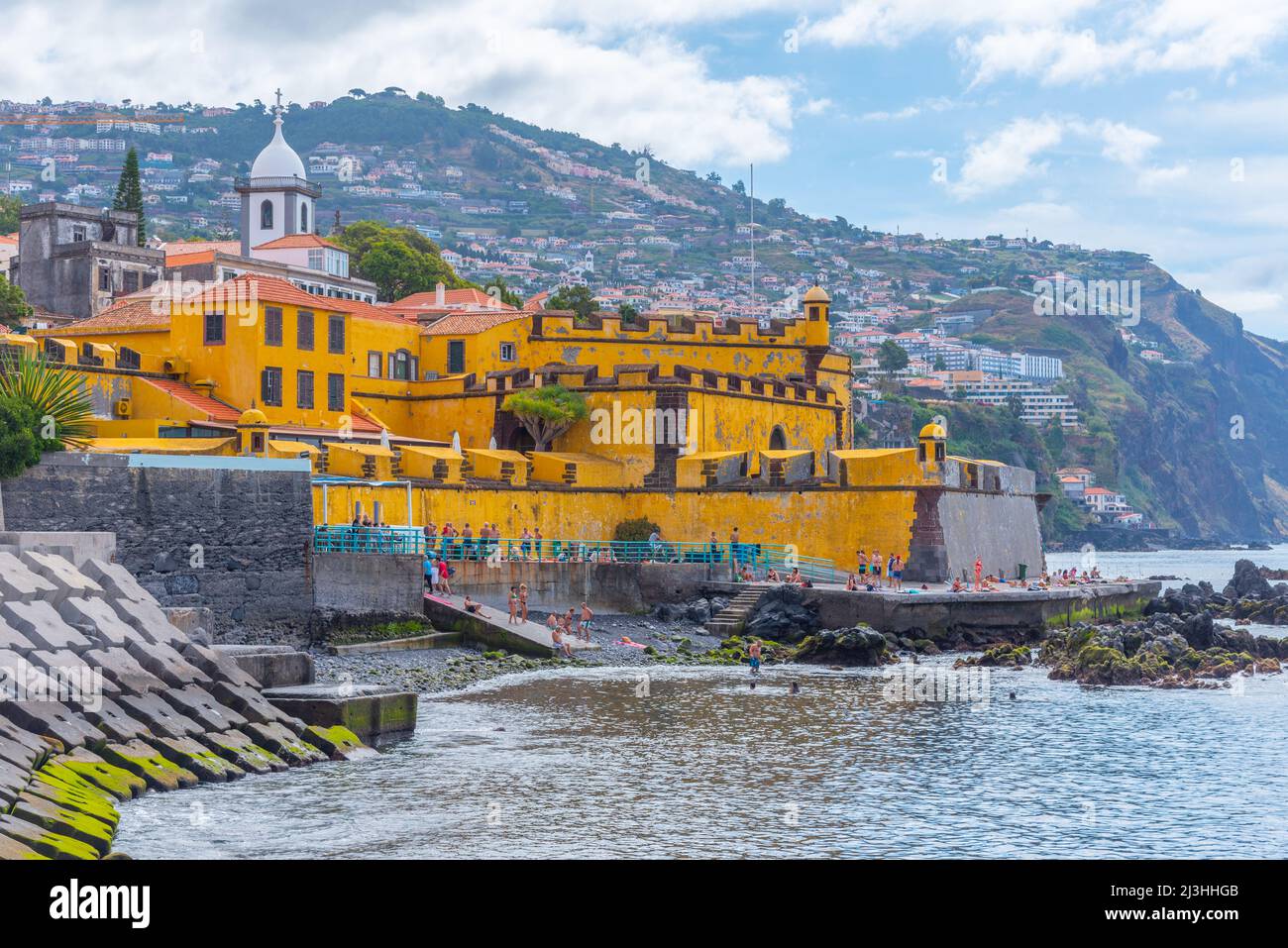 Bay of funchal fort hi-res stock photography and images - Alamy