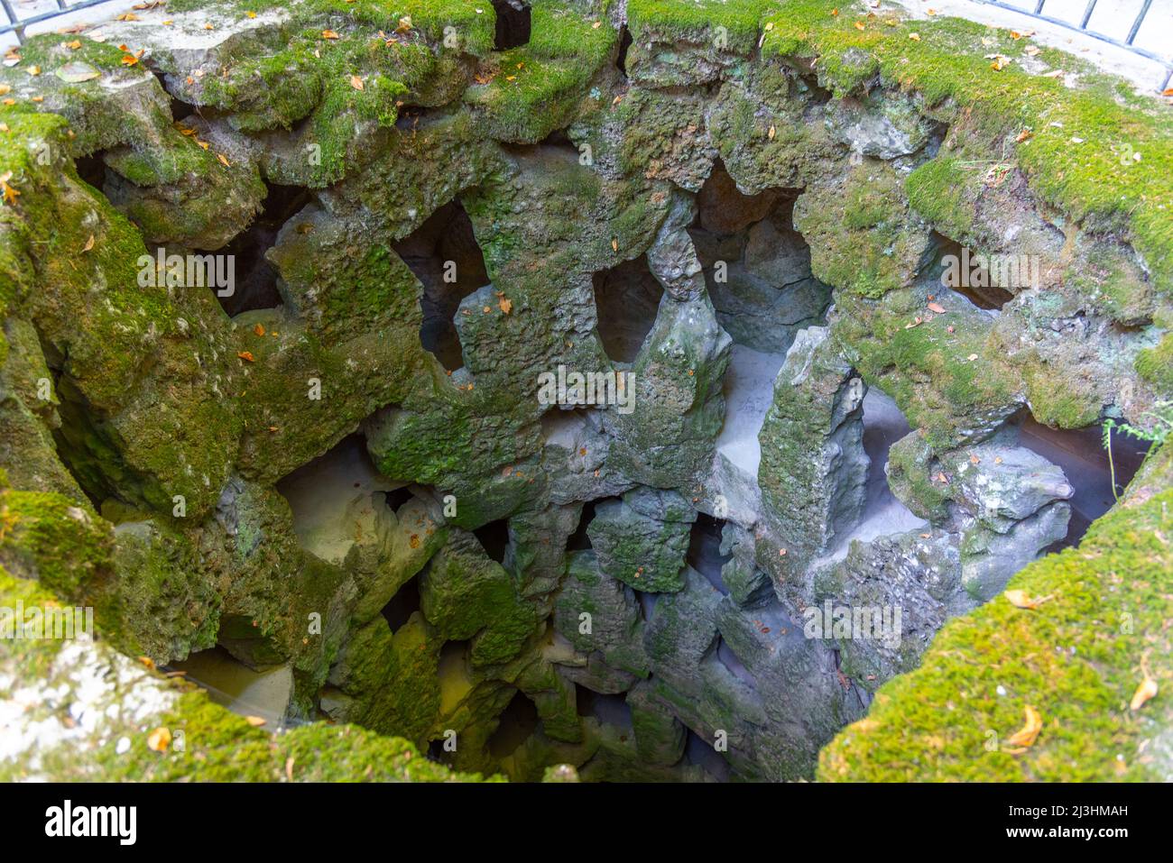 Unfinished well at Quinta da Regaleira palace in Sintra, Portugal Stock ...