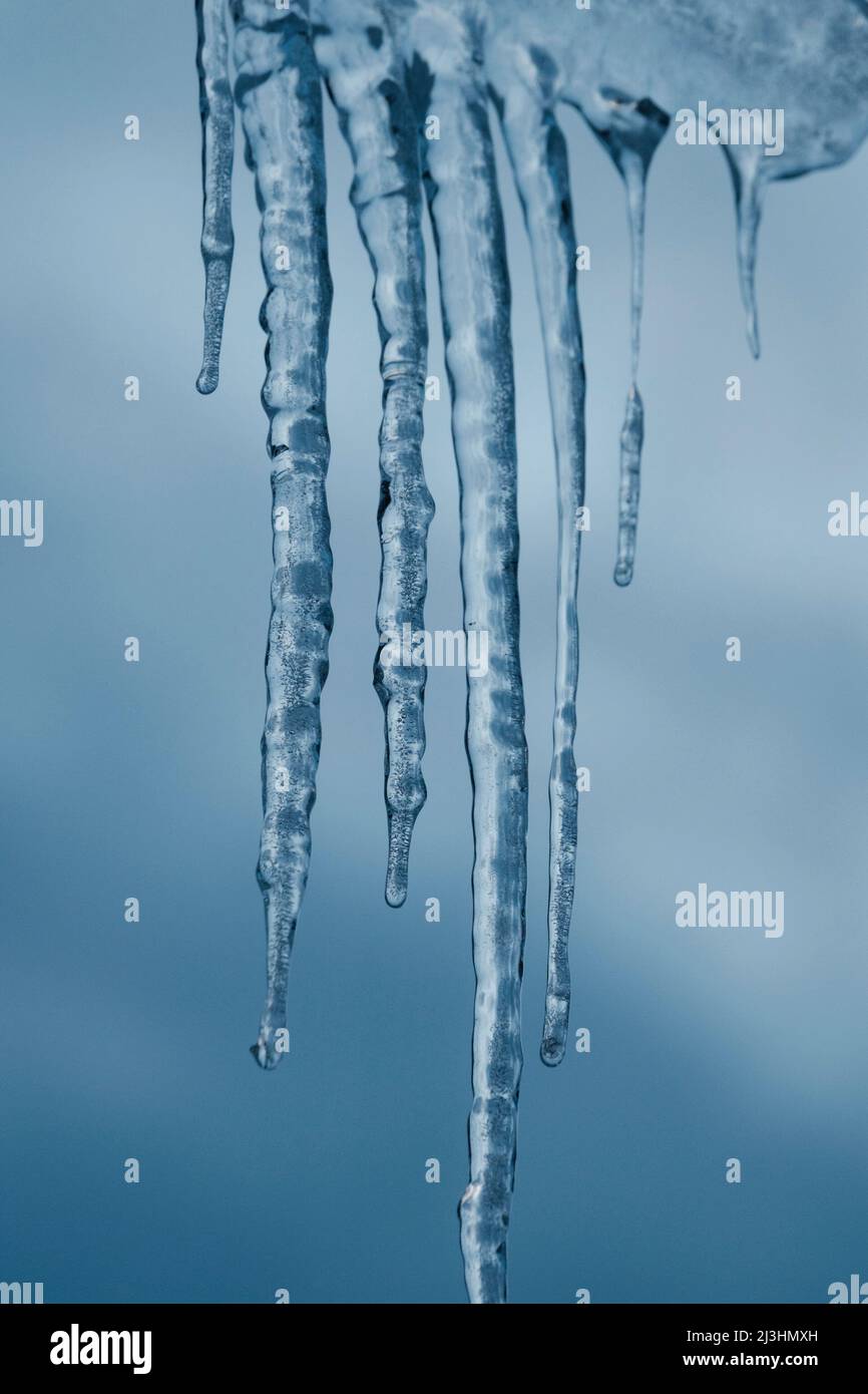 Dripping icicles hi-res stock photography and images - Alamy