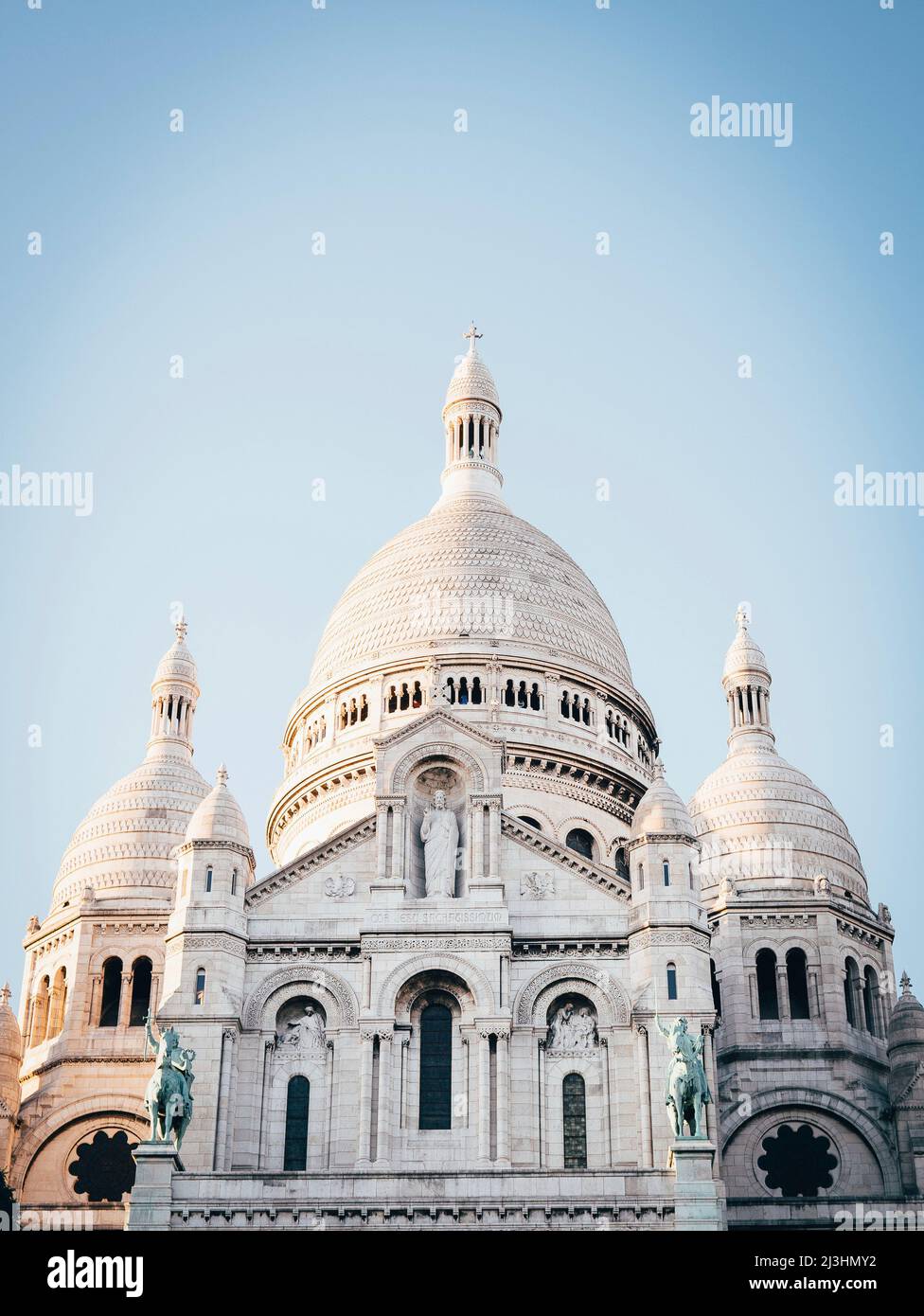 Sacre coeur sunset paris hi-res stock photography and images - Alamy