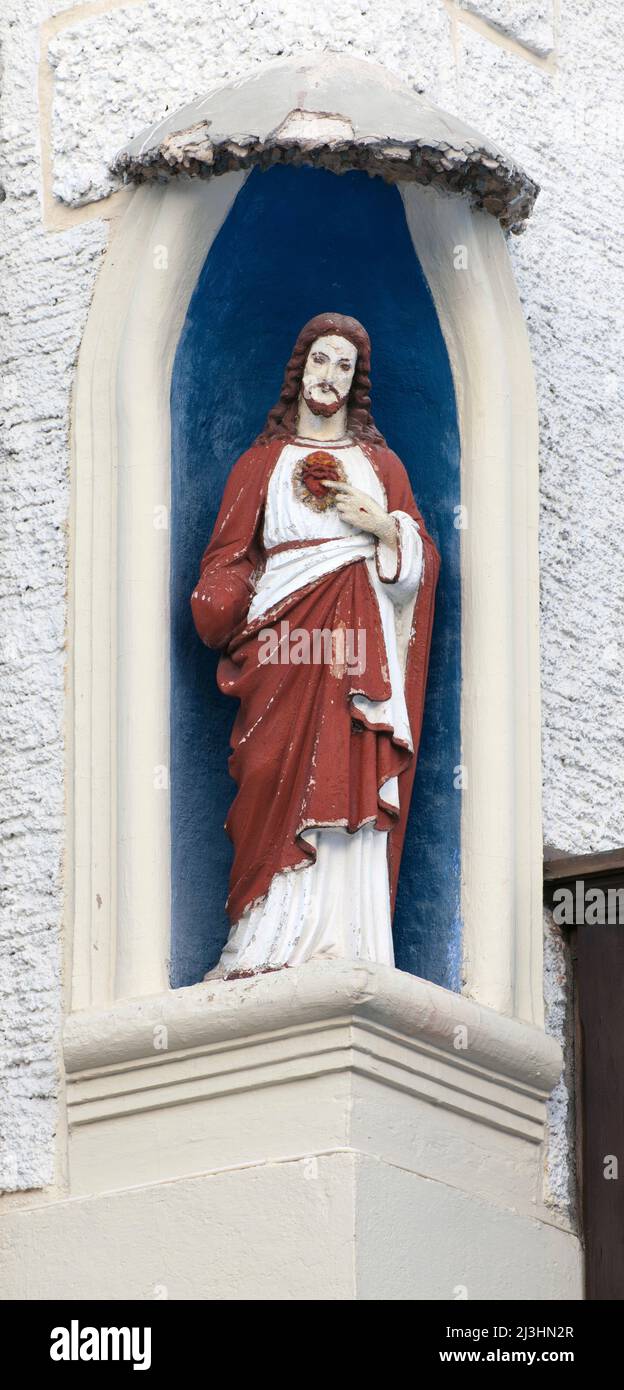 Bleeding heart of christ hi-res stock photography and images - Alamy