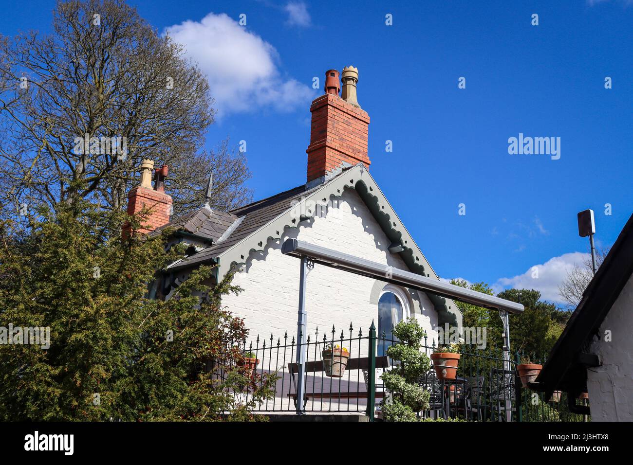 Decorative fascia england hi-res stock photography and images - Alamy