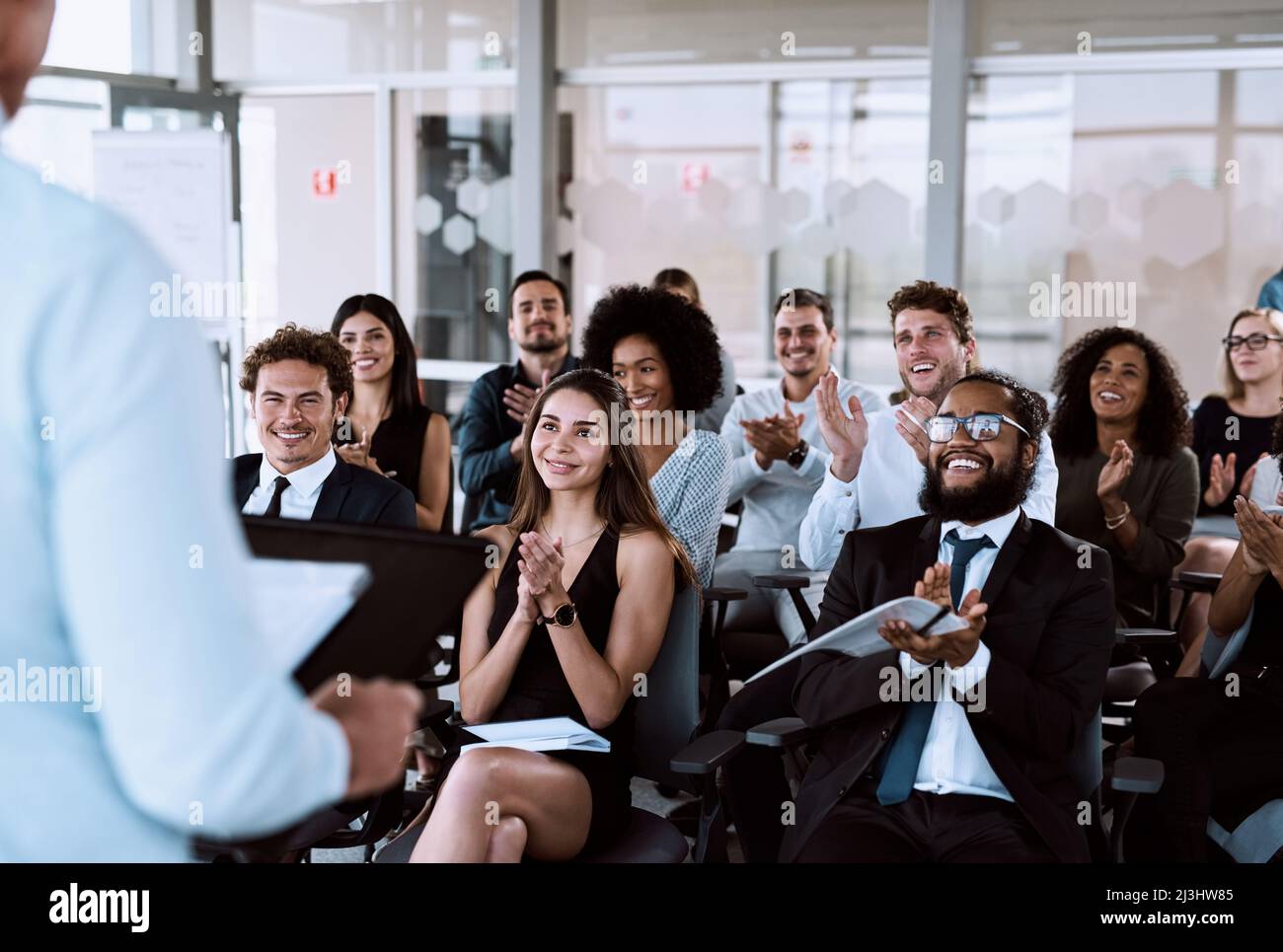 Clapping man hi-res stock photography and images - Alamy