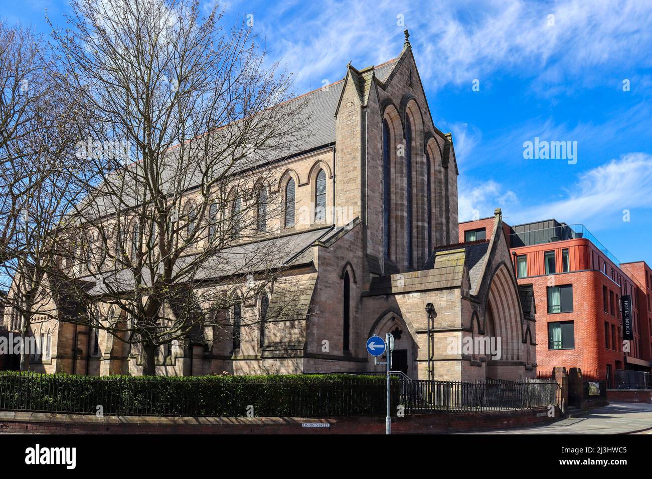 Tudor style church building hi-res stock photography and images - Alamy