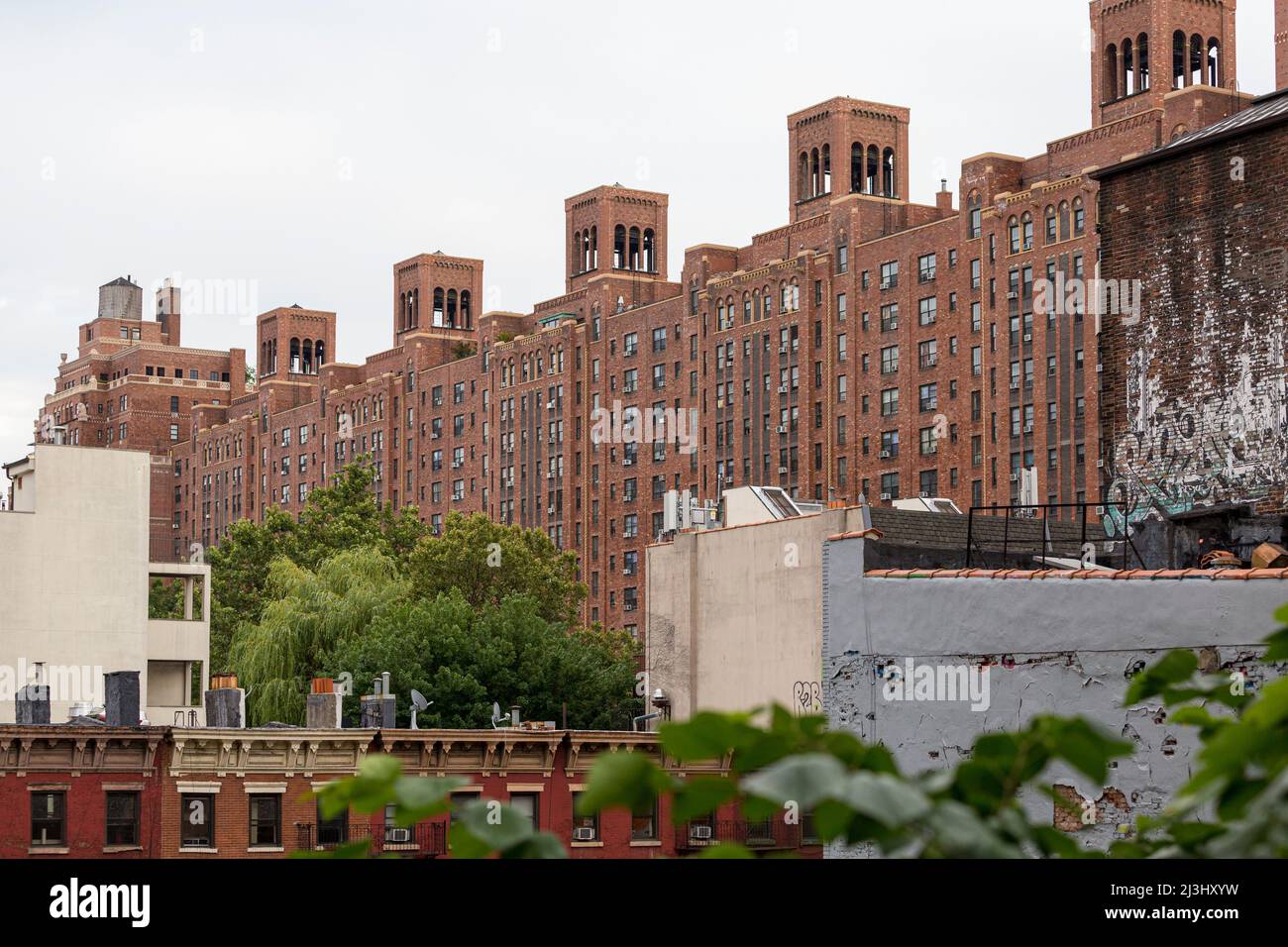 10 AV/W 25 ST, New York City, NY, USA, The High Line is a popular ...