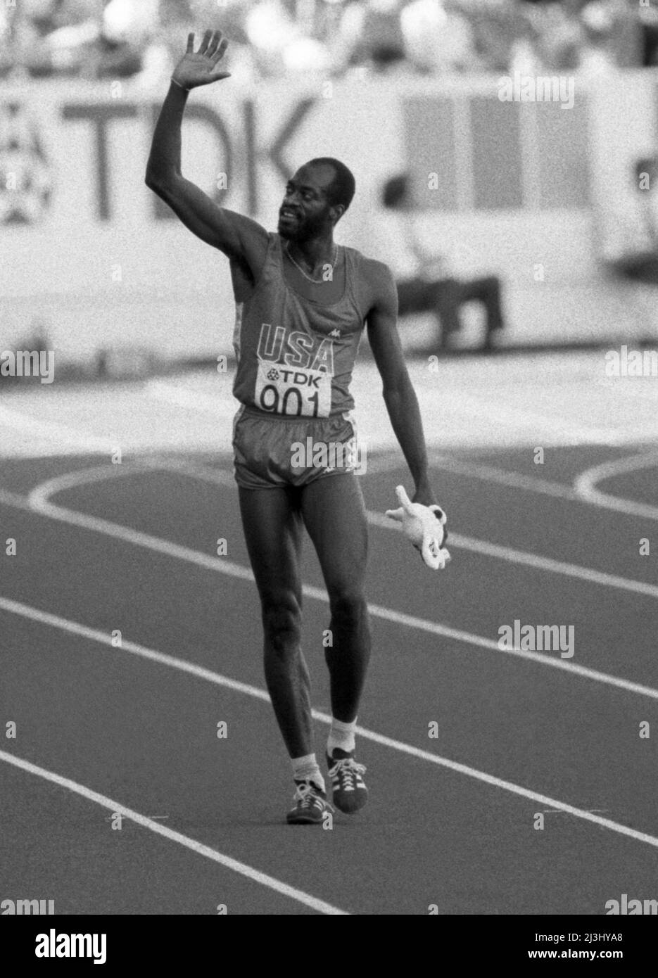 EDVIN MOSES USA 400 m hurdle winner athlete at IAAF World Champion Ship ...