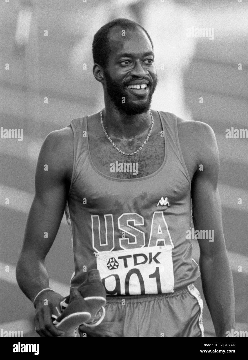 EDVIN MOSES USA 400 m hurdle winner athlete at IAAF World Champion Ship ...