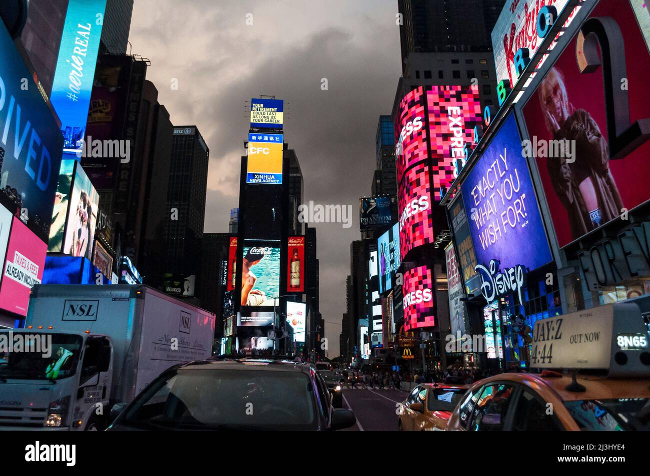 City car driving tower block hi-res stock photography and images - Alamy