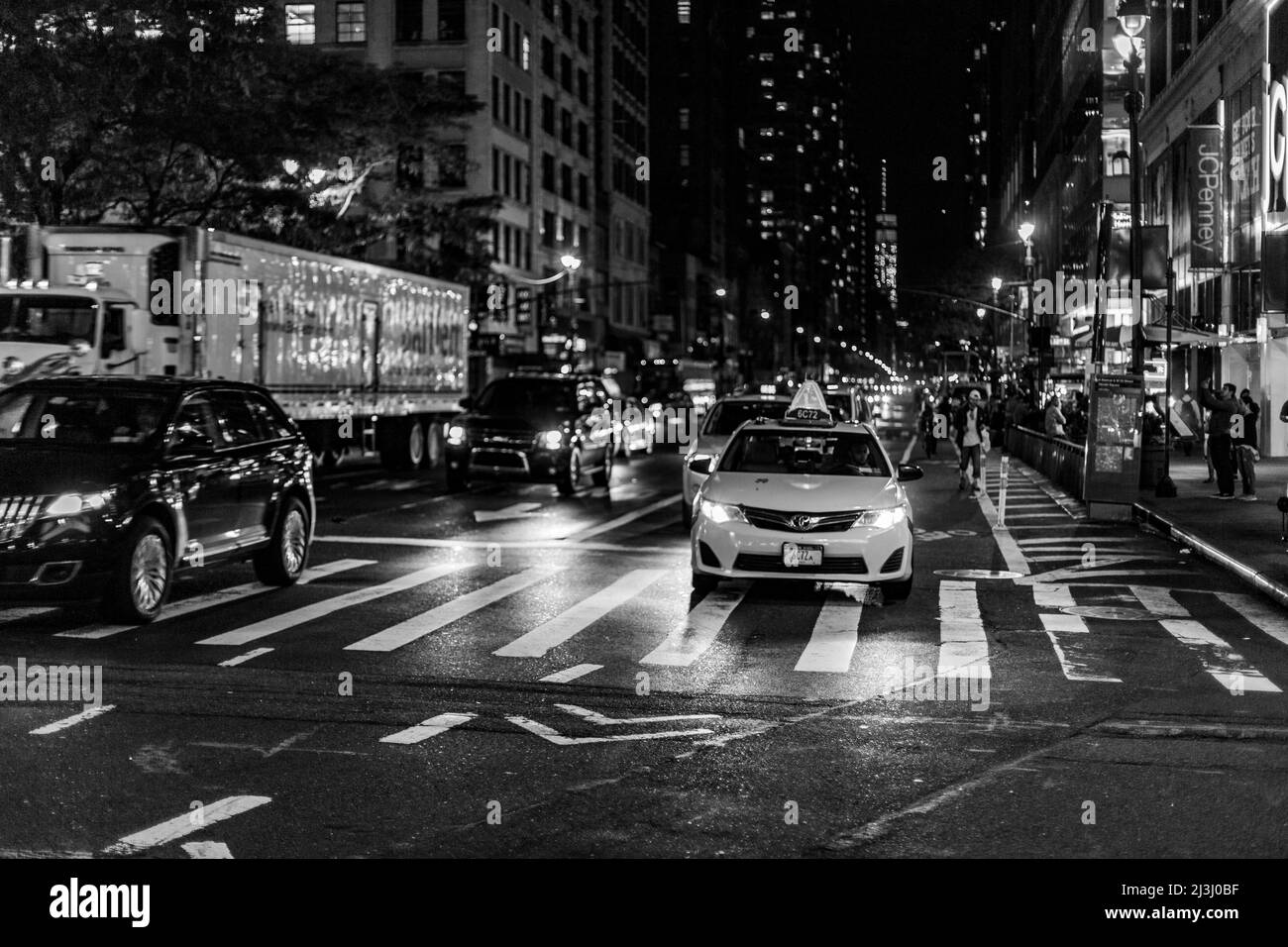 34 ST - HERALD SQ SUBWAY STATION, New York City, NY, USA, Street scene ...