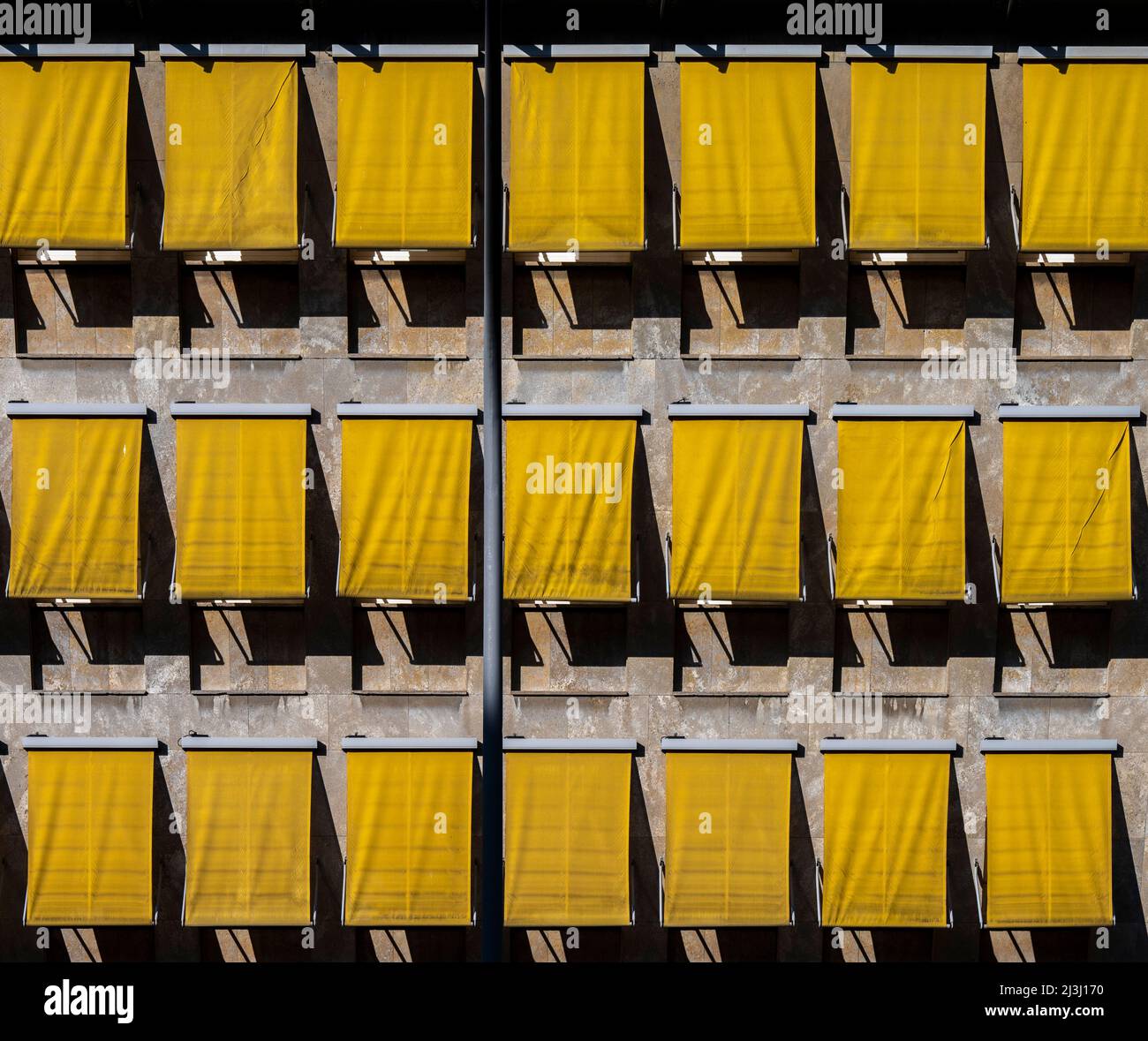 Yellow awnings hi-res stock photography and images - Alamy
