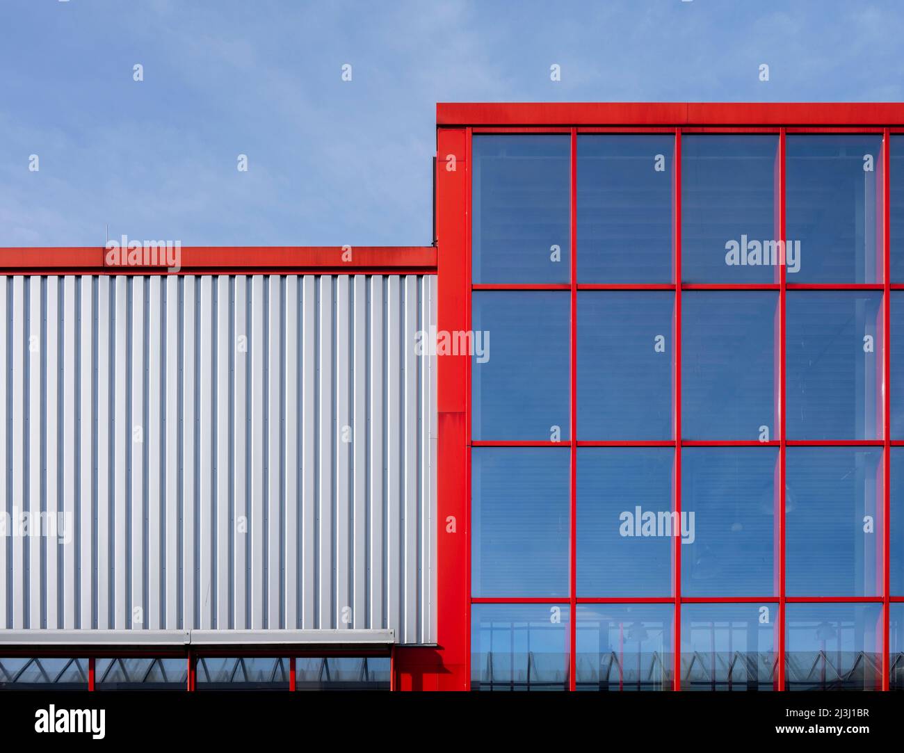 Corrugated metal building hi-res stock photography and images - Alamy