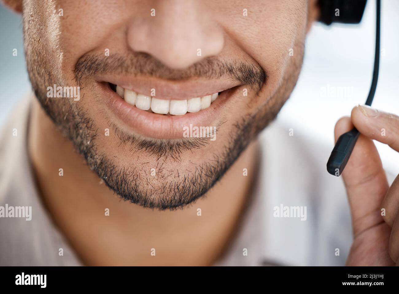 Male smiling hi-res stock photography and images - Alamy