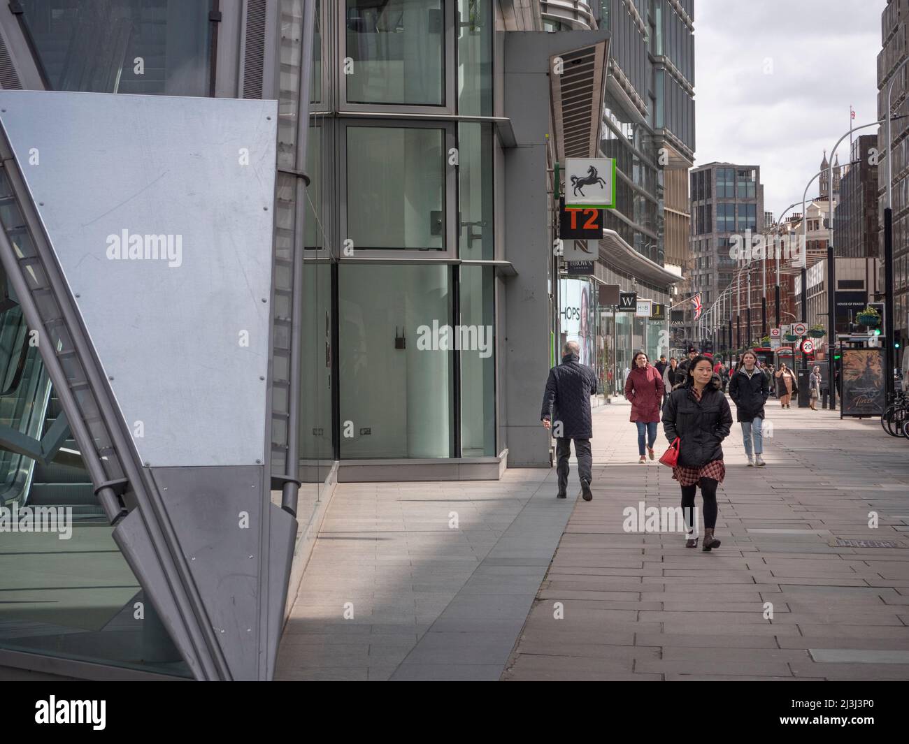 Victoria street london uk hi-res stock photography and images - Alamy