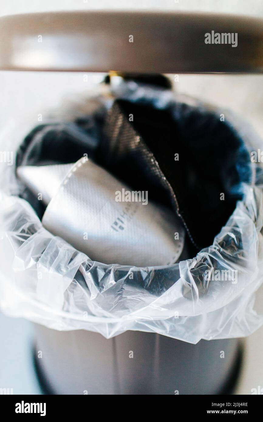 Ffp2 masks in trash cans hi-res stock photography and images - Alamy
