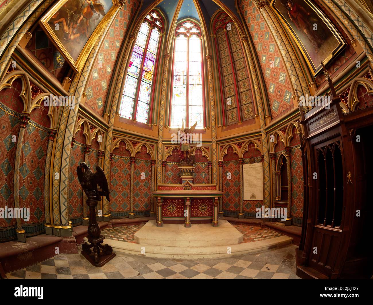 Cathedrale catholique romaine hi-res stock photography and images - Alamy