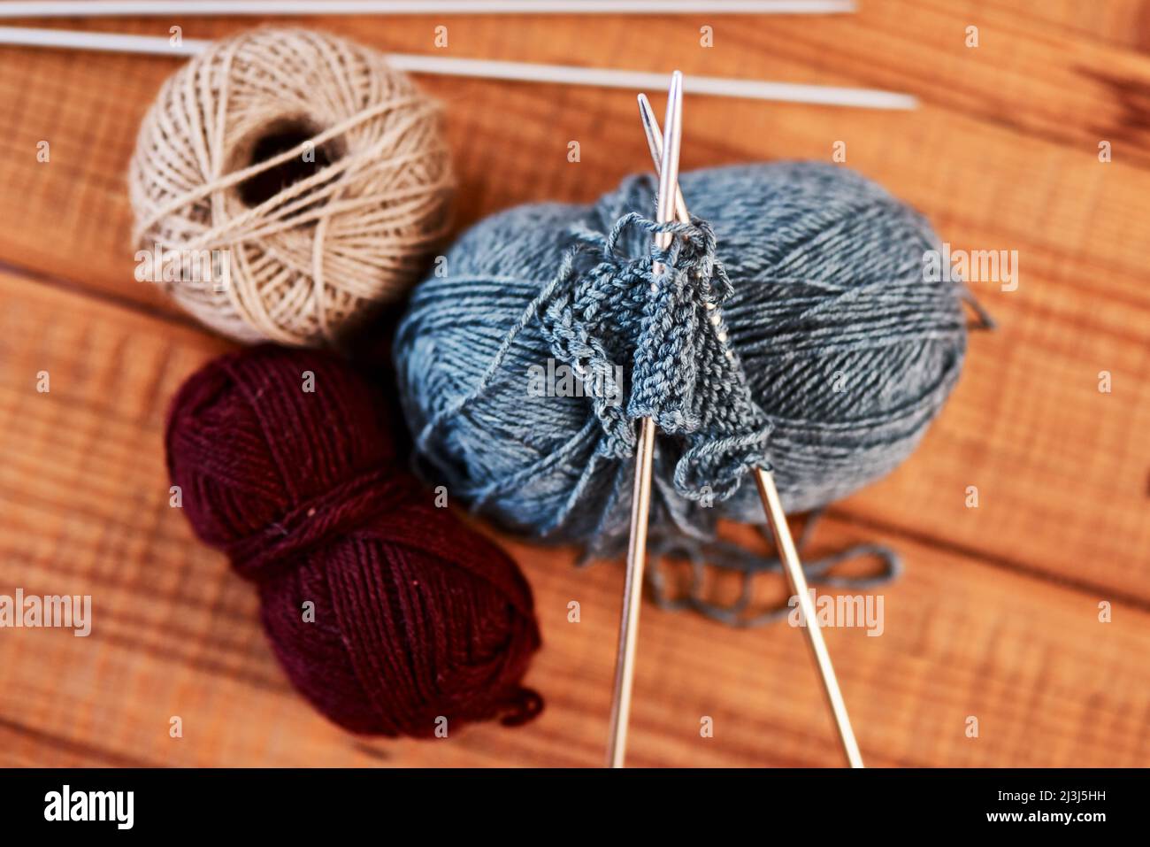 Ball of yarn pen hi-res stock photography and images - Alamy