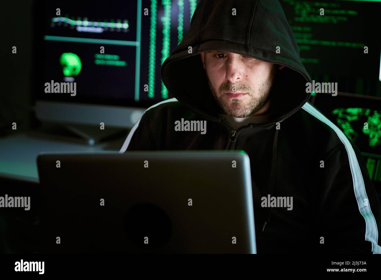 Ransomware desk hi-res stock photography and images - Alamy