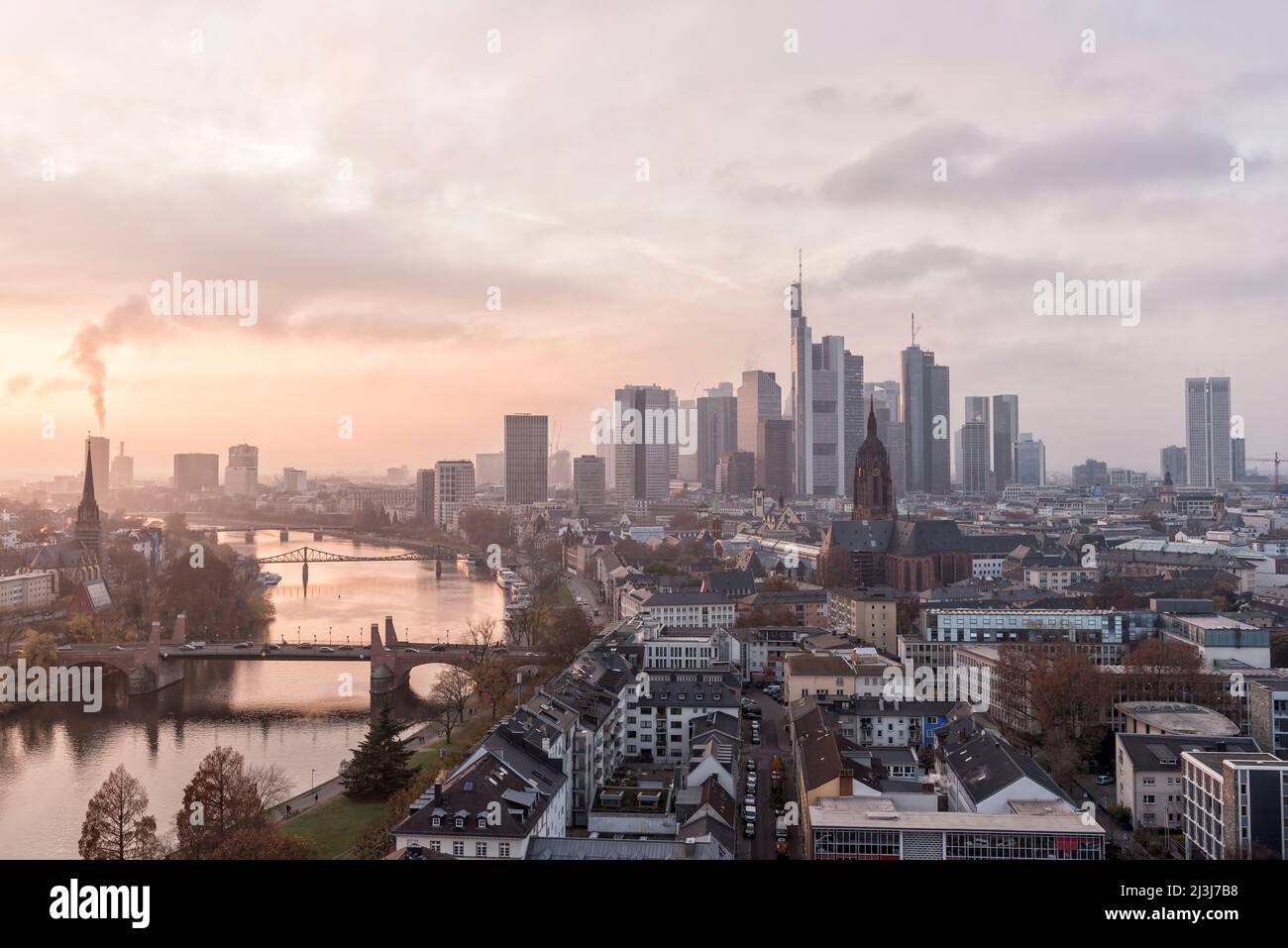 Frankfurt, Hesse, Germany, view over Frankfurt skyline to Frankfurt ...