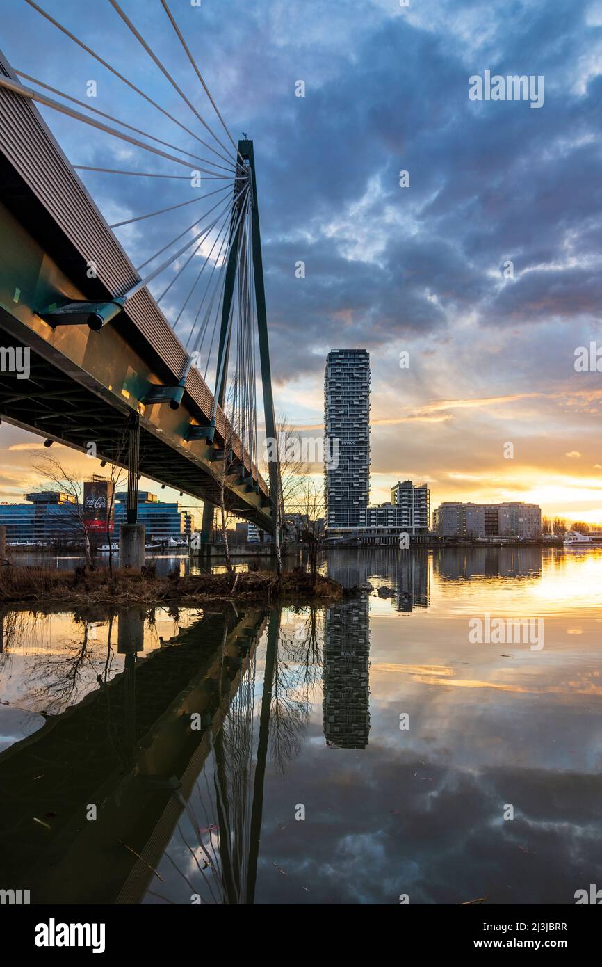 Marina vienna hi-res stock photography and images - Alamy