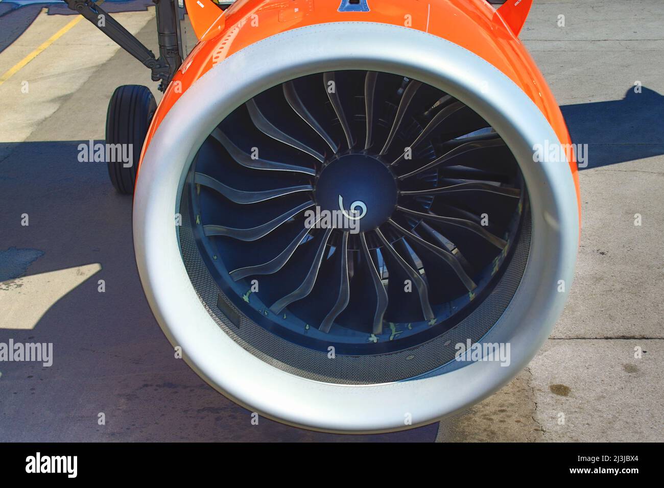 Detail view of a jet plane engine parked on the runway Stock Photo - Alamy