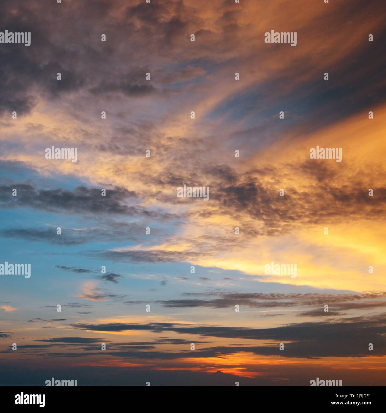 Sunlight sunshine sunbeam sunset hi-res stock photography and images ...