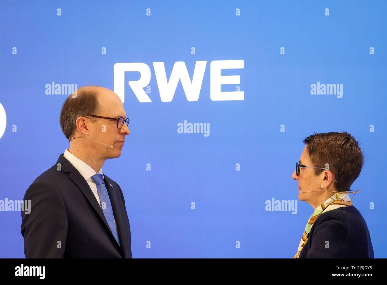 Rwe logo hi-res stock photography and images - Alamy