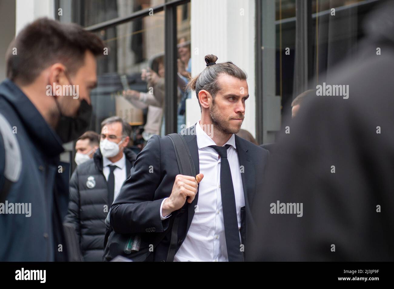 Gareth Bale arrives with the Real Madrid team at their hotel in ...