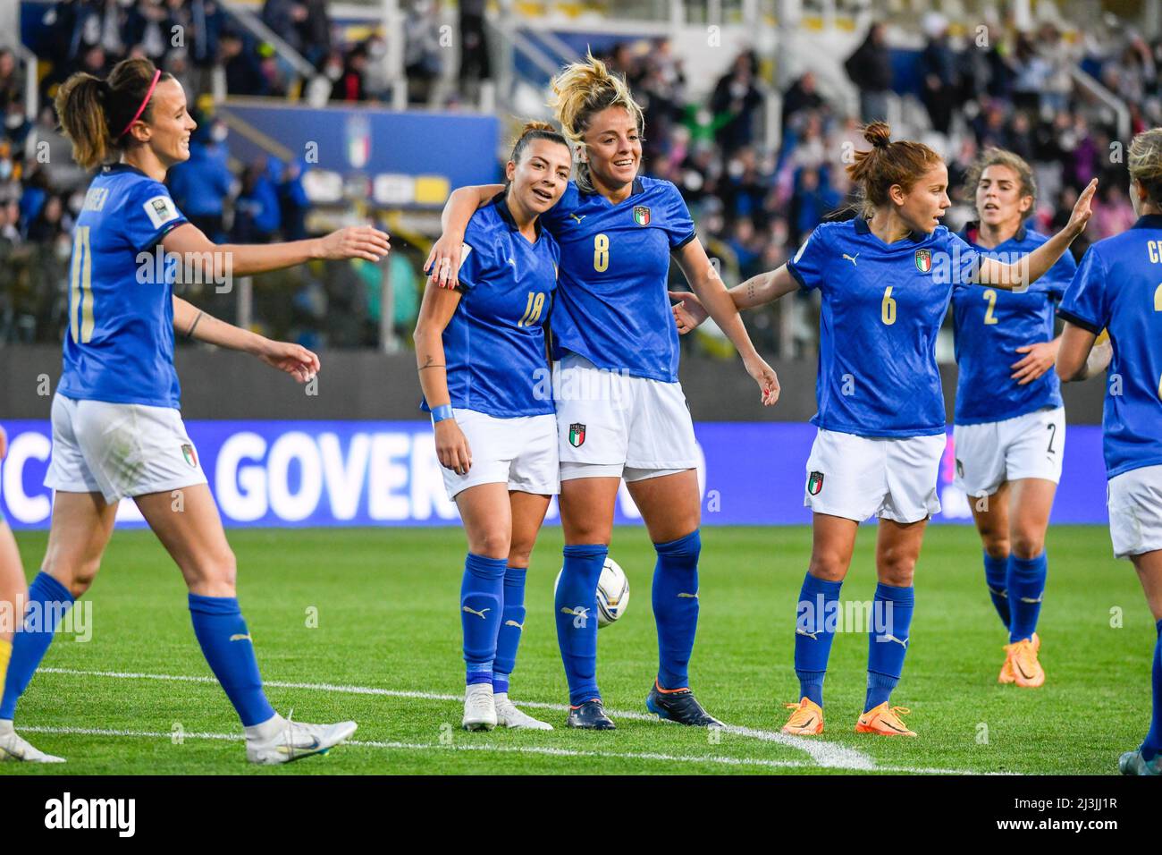 3 aprile 2022 hi-res stock photography and images - Alamy