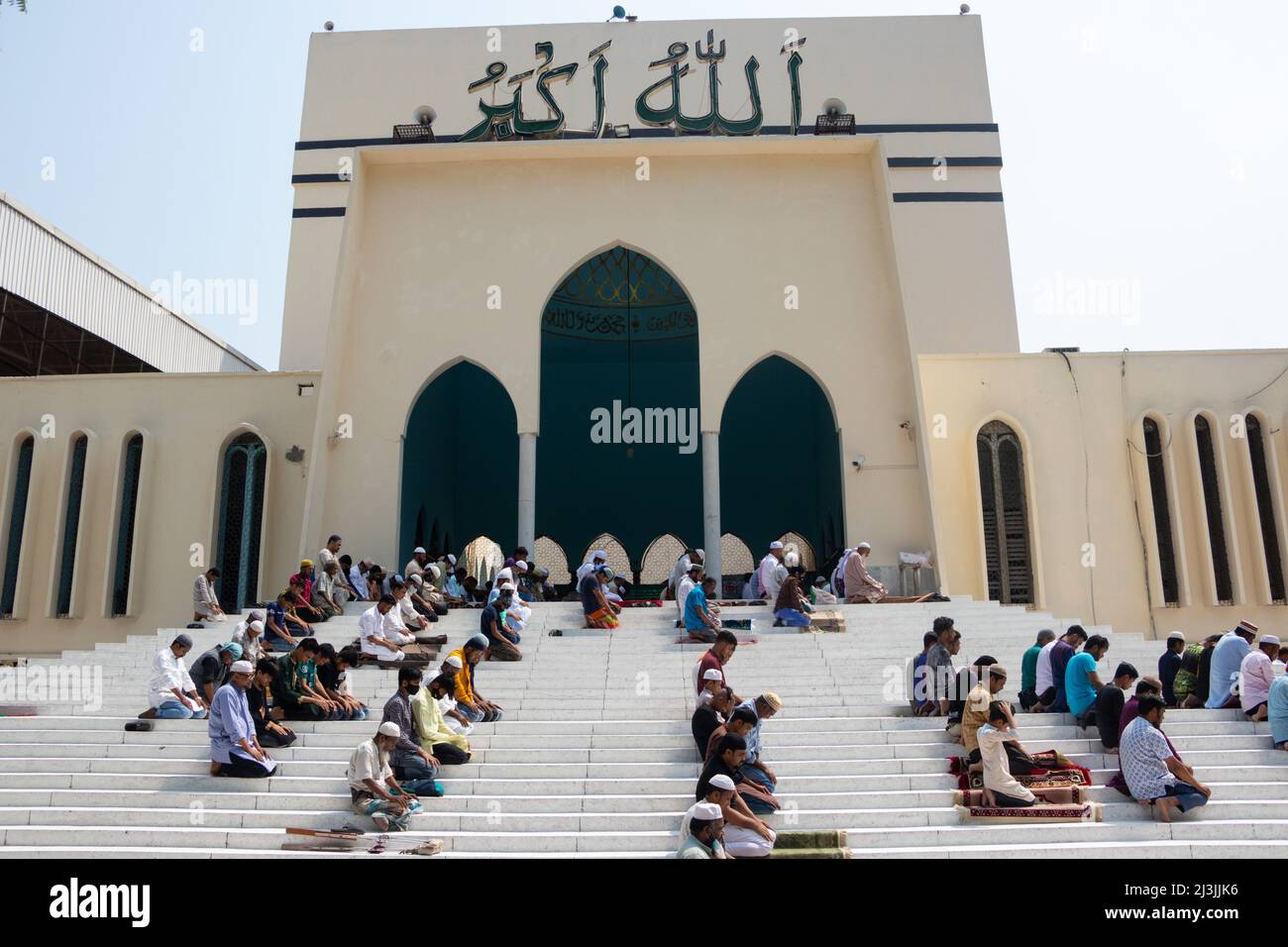 Baitul mukarram mosque 2022 hi-res stock photography and images - Alamy