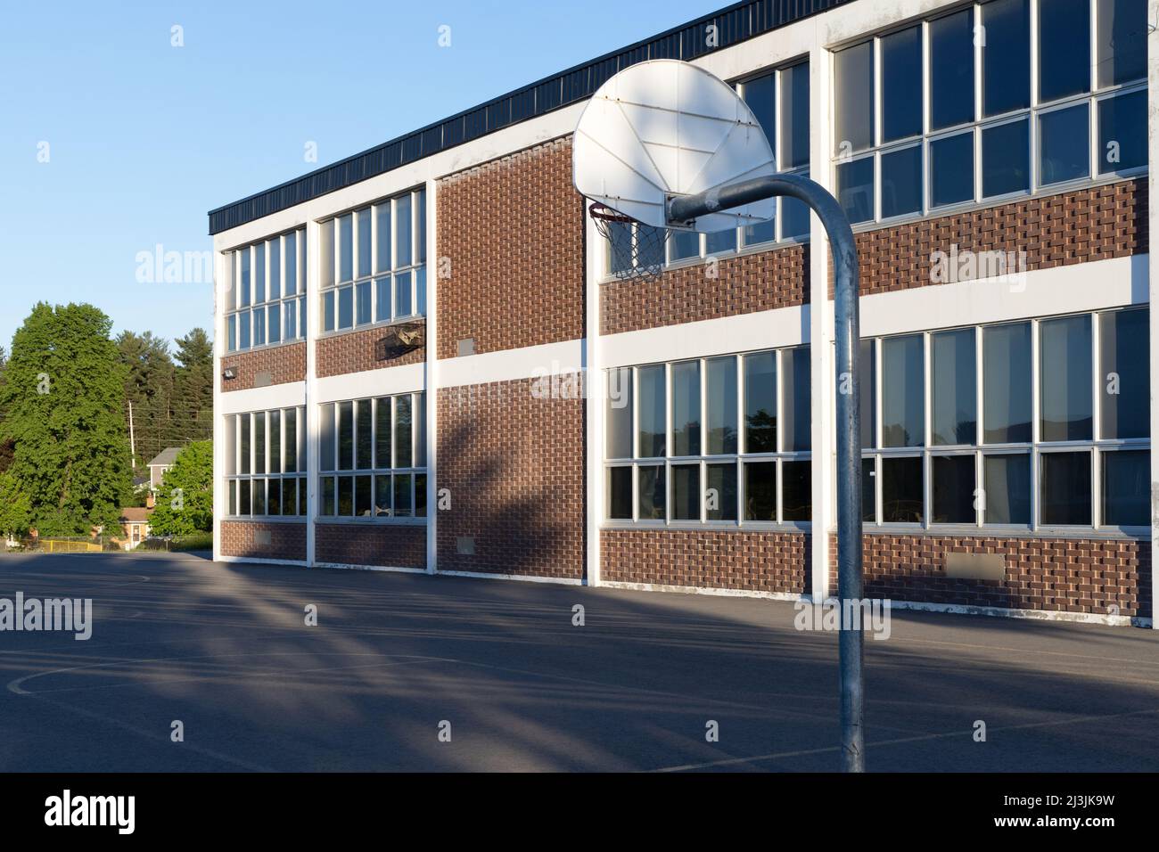 Primary school yard children hi-res stock photography and images - Alamy