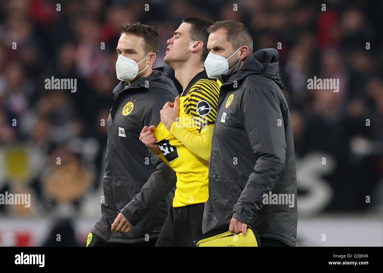 Giovanni reyna injured hi-res stock photography and images - Alamy