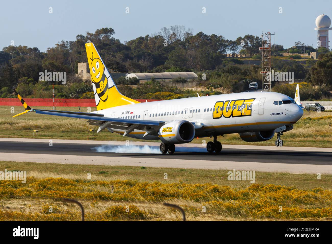 BUZZ (Ryanair) 737 MAX 2-800 SP-RZE BUZZ (Ryanair) 737, 43% OFF