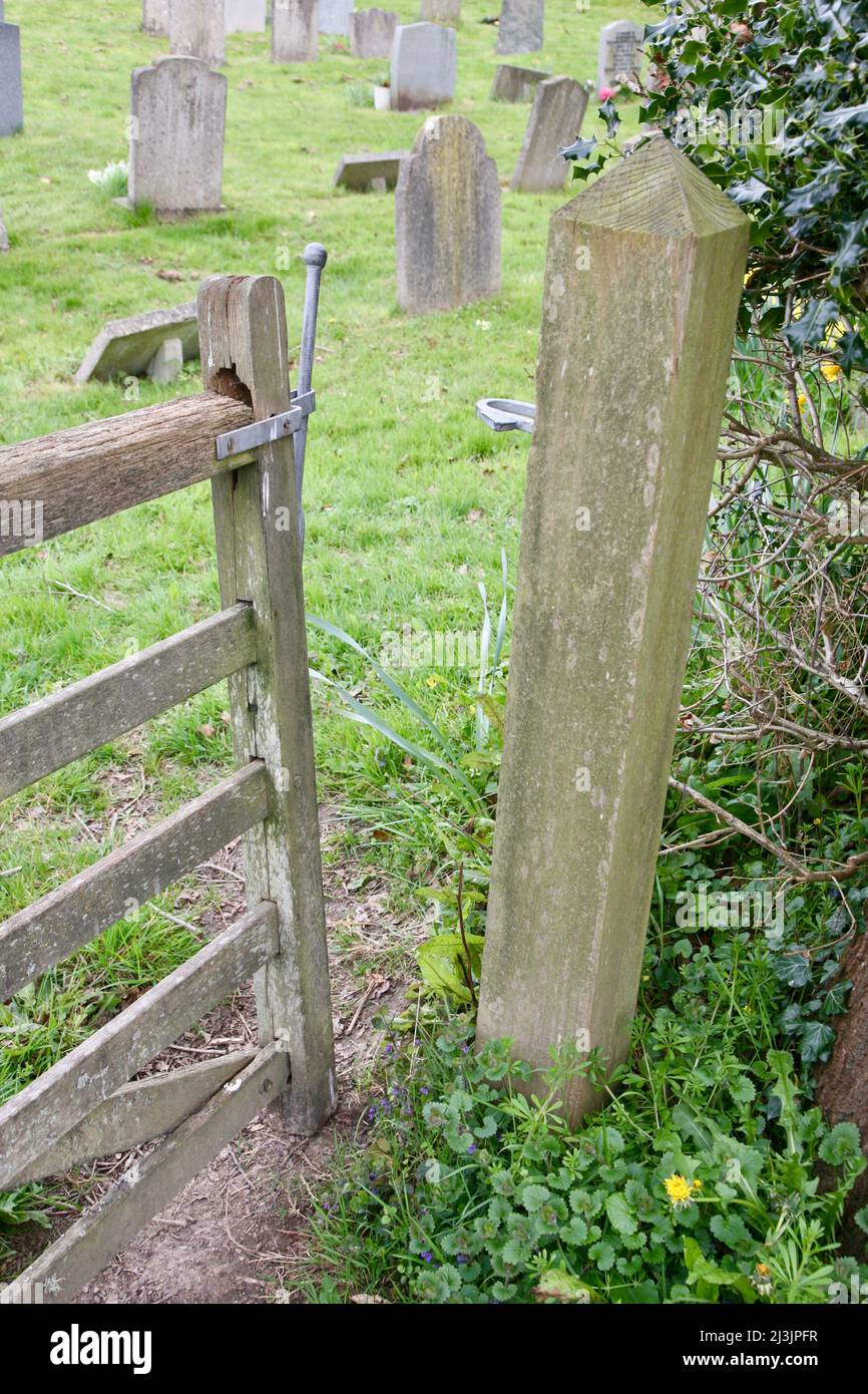 Gate entrance to grave yard hi-res stock photography and images - Alamy