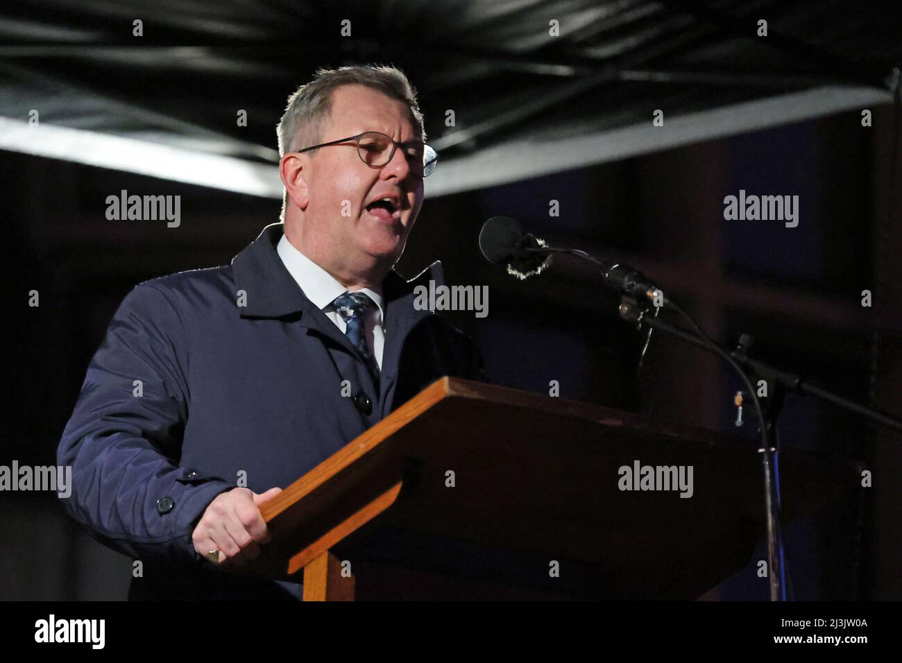 Sir jeffrey donaldson lurgan hi-res stock photography and images - Alamy