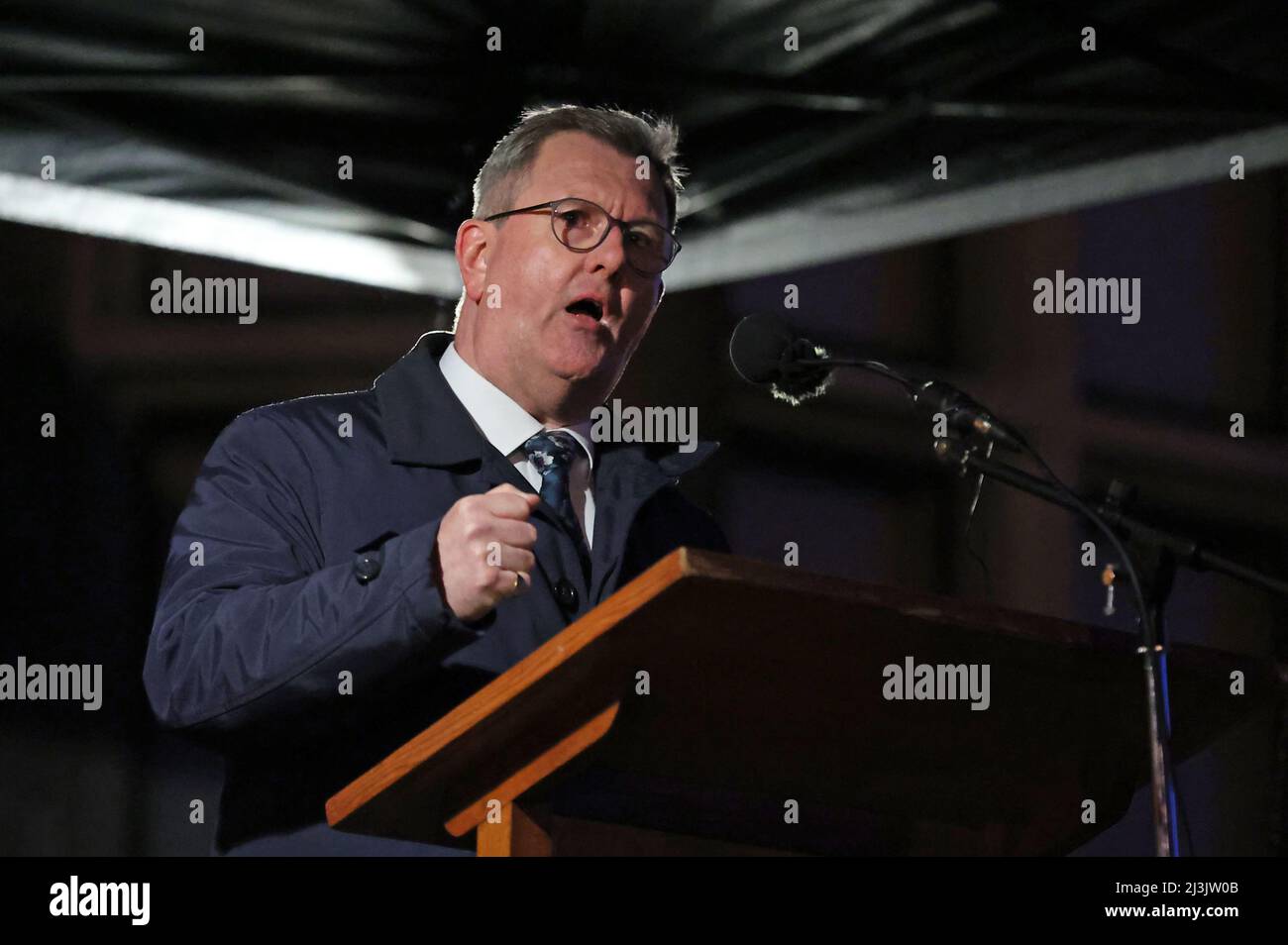 Sir jeffrey donaldson lurgan hi-res stock photography and images - Alamy