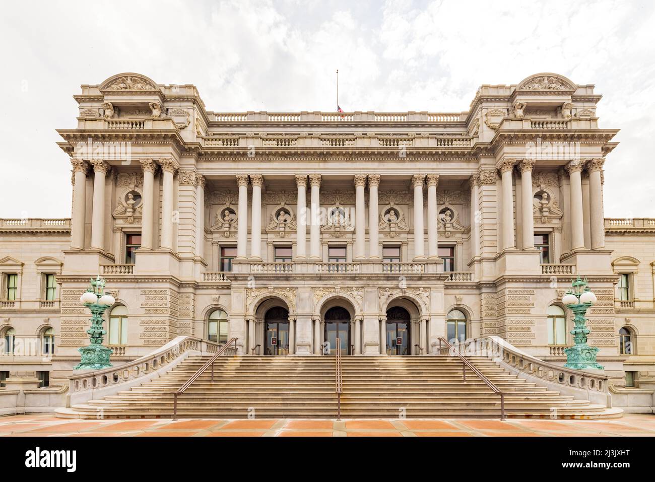 Exterior view of the Library of Congress at Washington DC Stock Photo ...