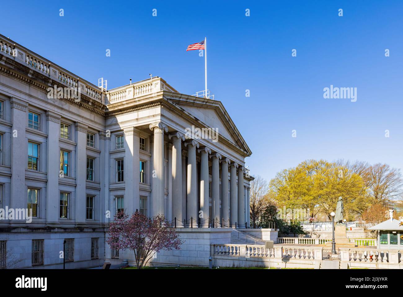 Treasury department building exterior hi-res stock photography and ...