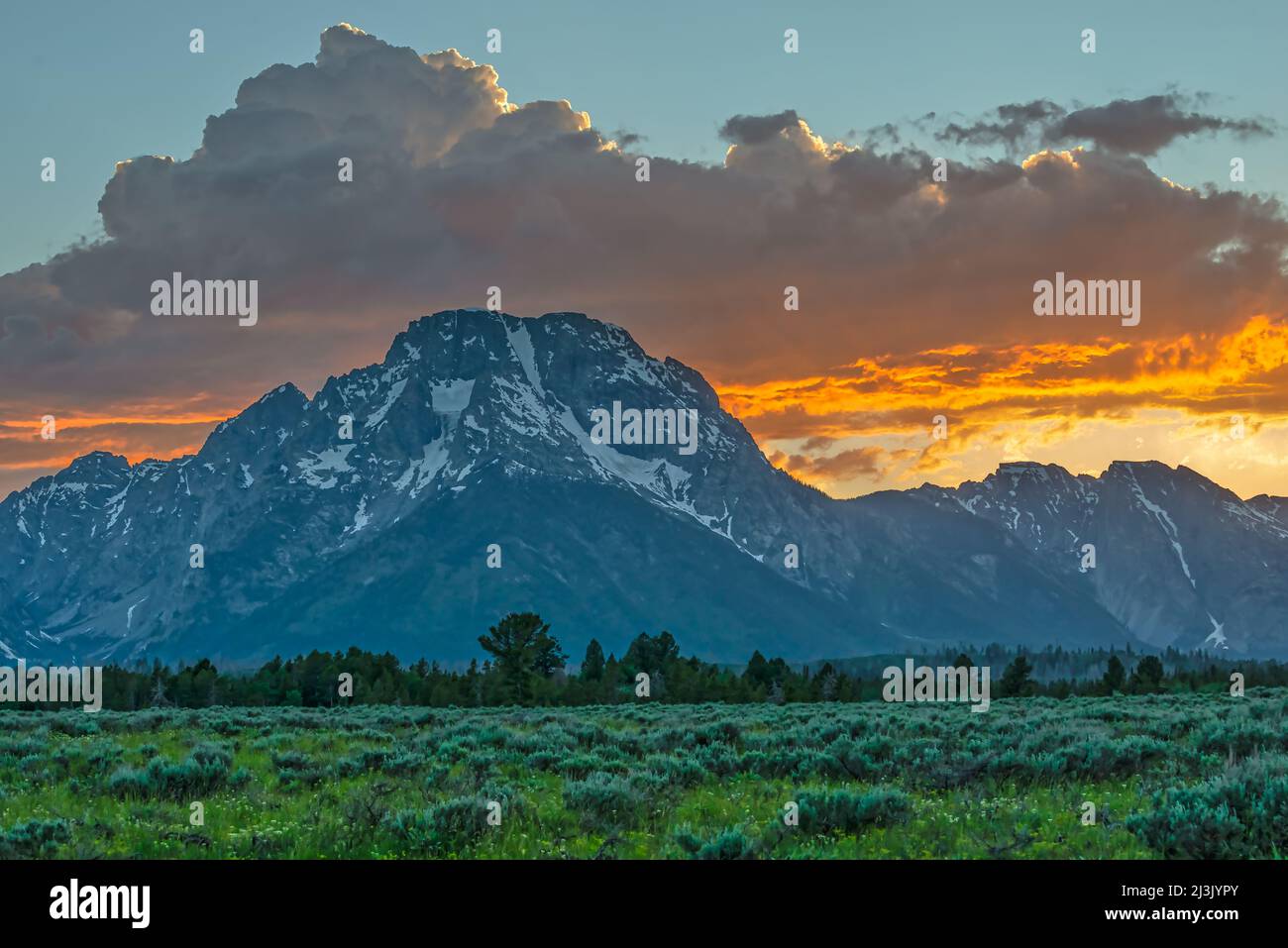 Sunset and mt moran hi-res stock photography and images - Alamy