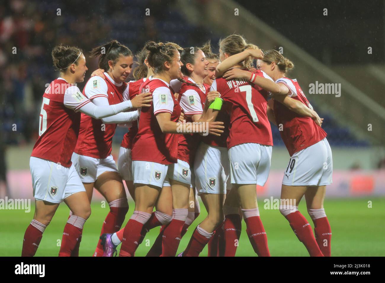 Manuela Zinsberger makes a safe during the FIFA WWC 2023 qualifying ...