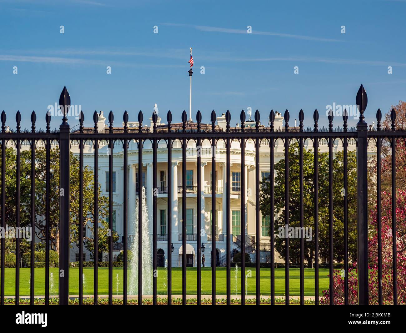 Washington monument closed hi-res stock photography and images - Alamy