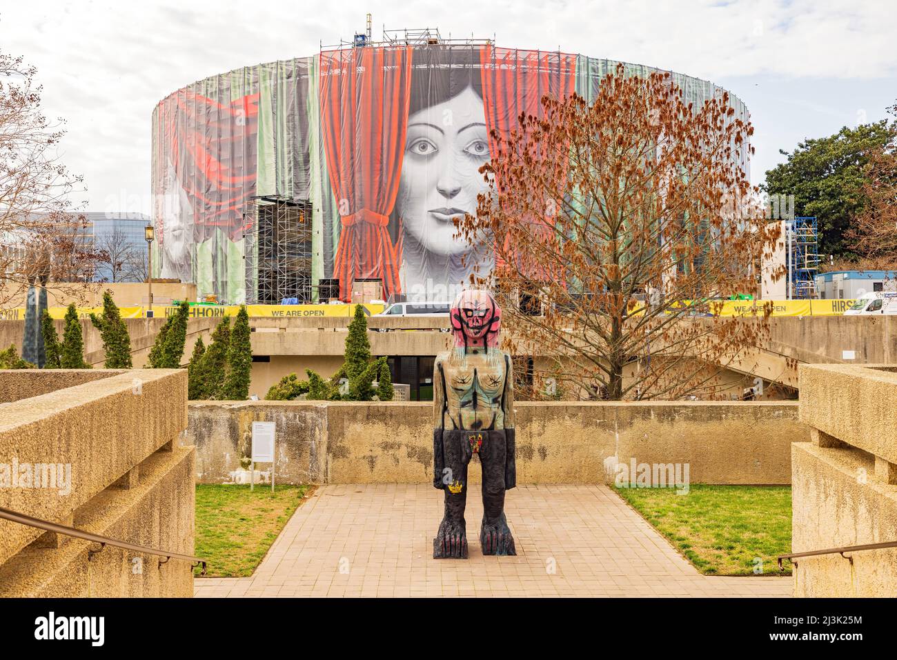 Washington DC, MAR 30 2022 - Overcast view of the Hirshhorn Museum ...