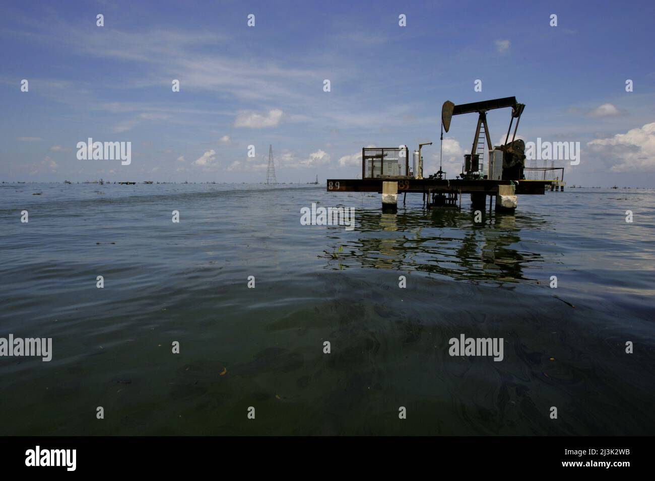 Lagunillas-Zulia-Venezuela. A pump oil is seen in Lake Maracaibo.© JOSE ...