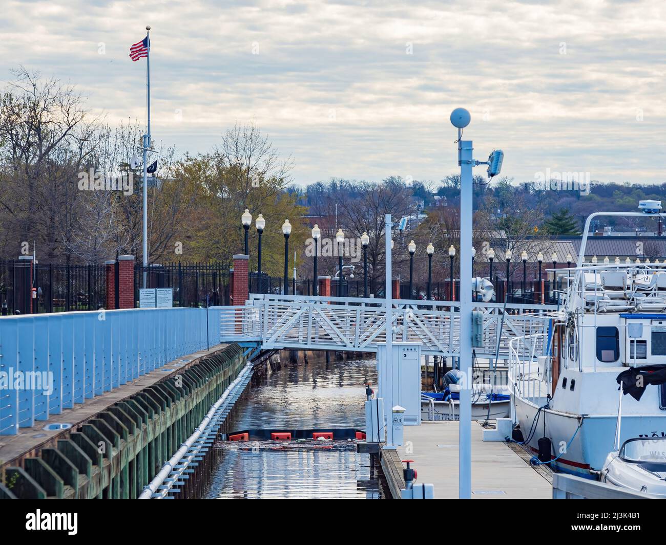 The yards marina hi-res stock photography and images - Alamy