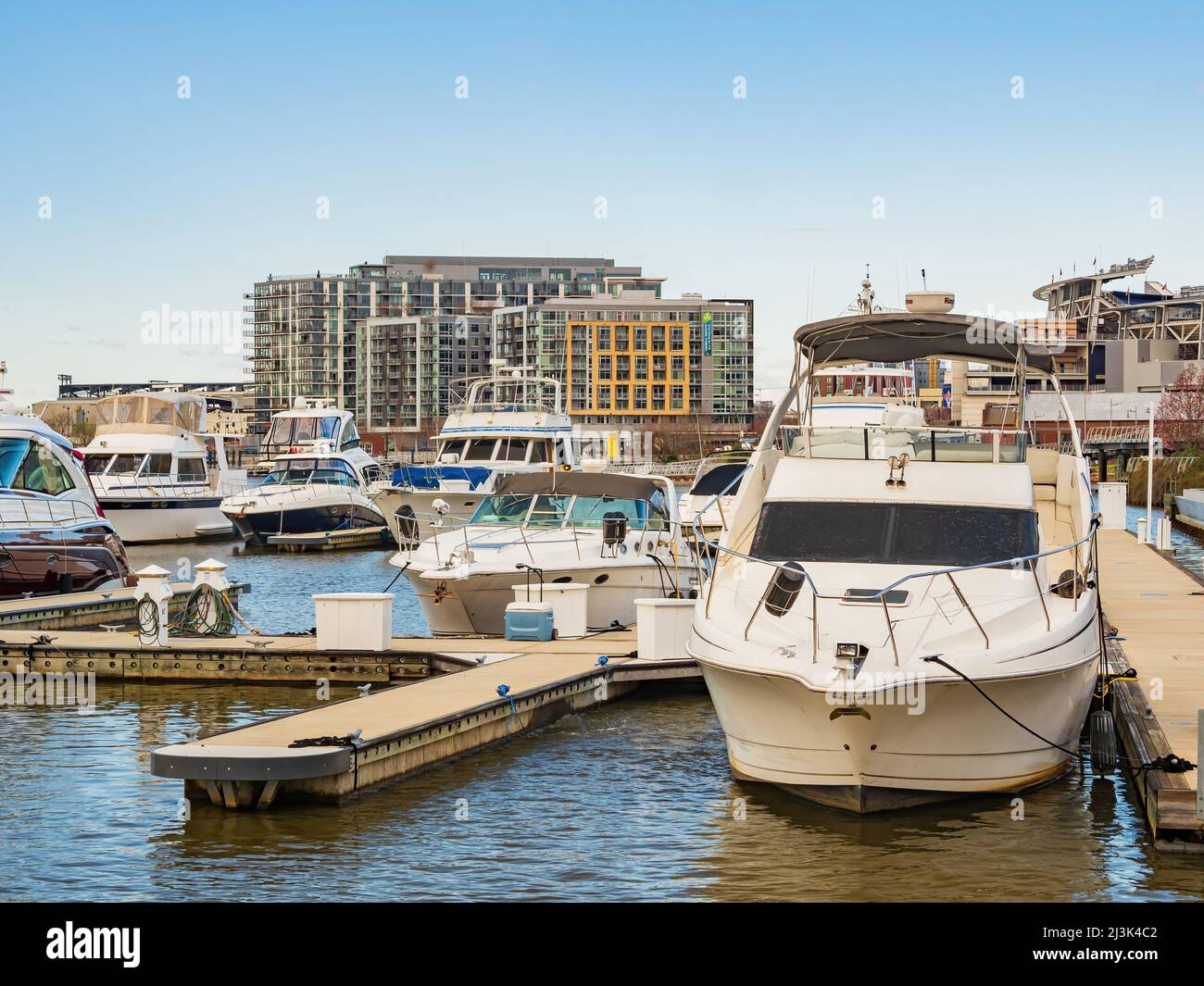 The yards marina hi-res stock photography and images - Alamy