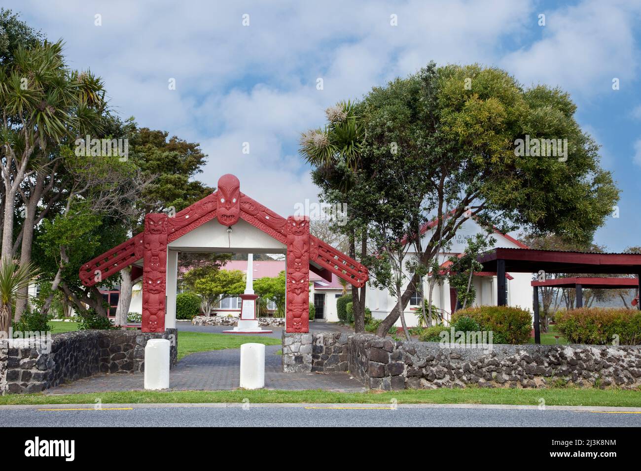 Maori entrance gate hi-res stock photography and images - Alamy