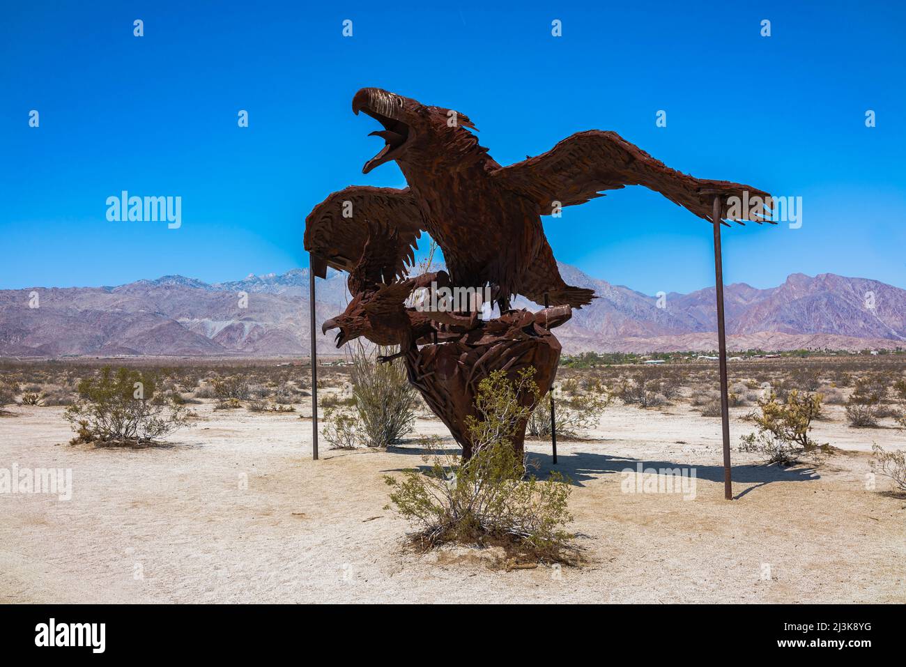 The "Incredible Wind God Bird" metal sculpture by the artist Ricardo ...